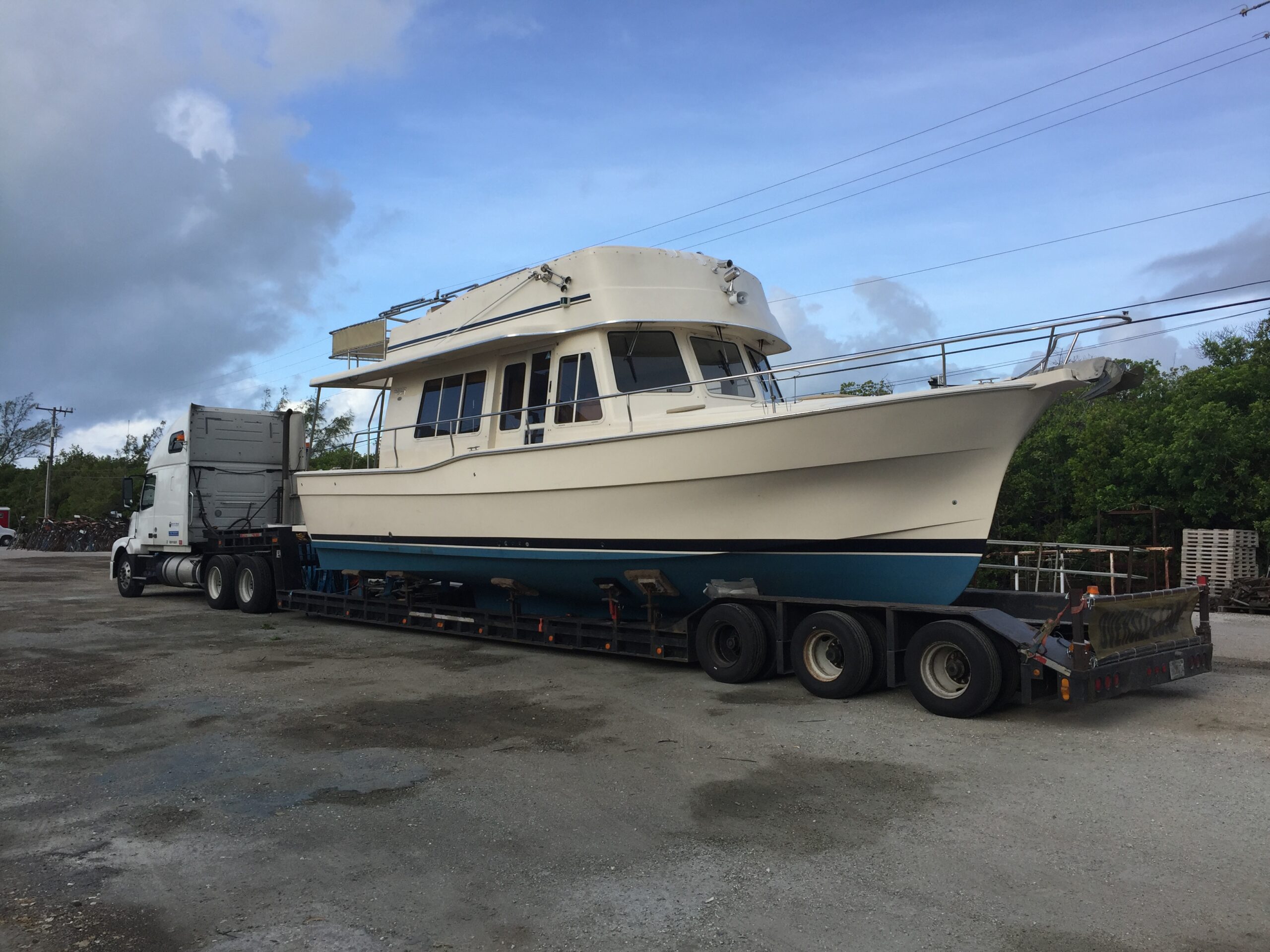 Home | Yacht Trucking | Boat Transport | Sailboat Transport